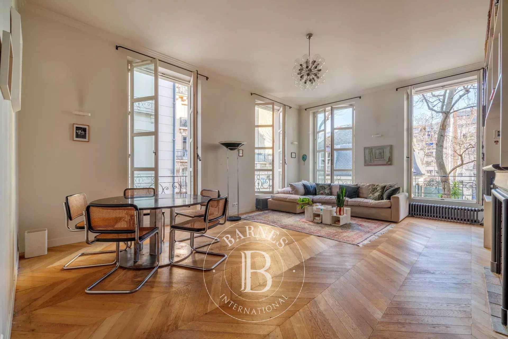 Property for sale in the 3rd district of Paris - BARNES