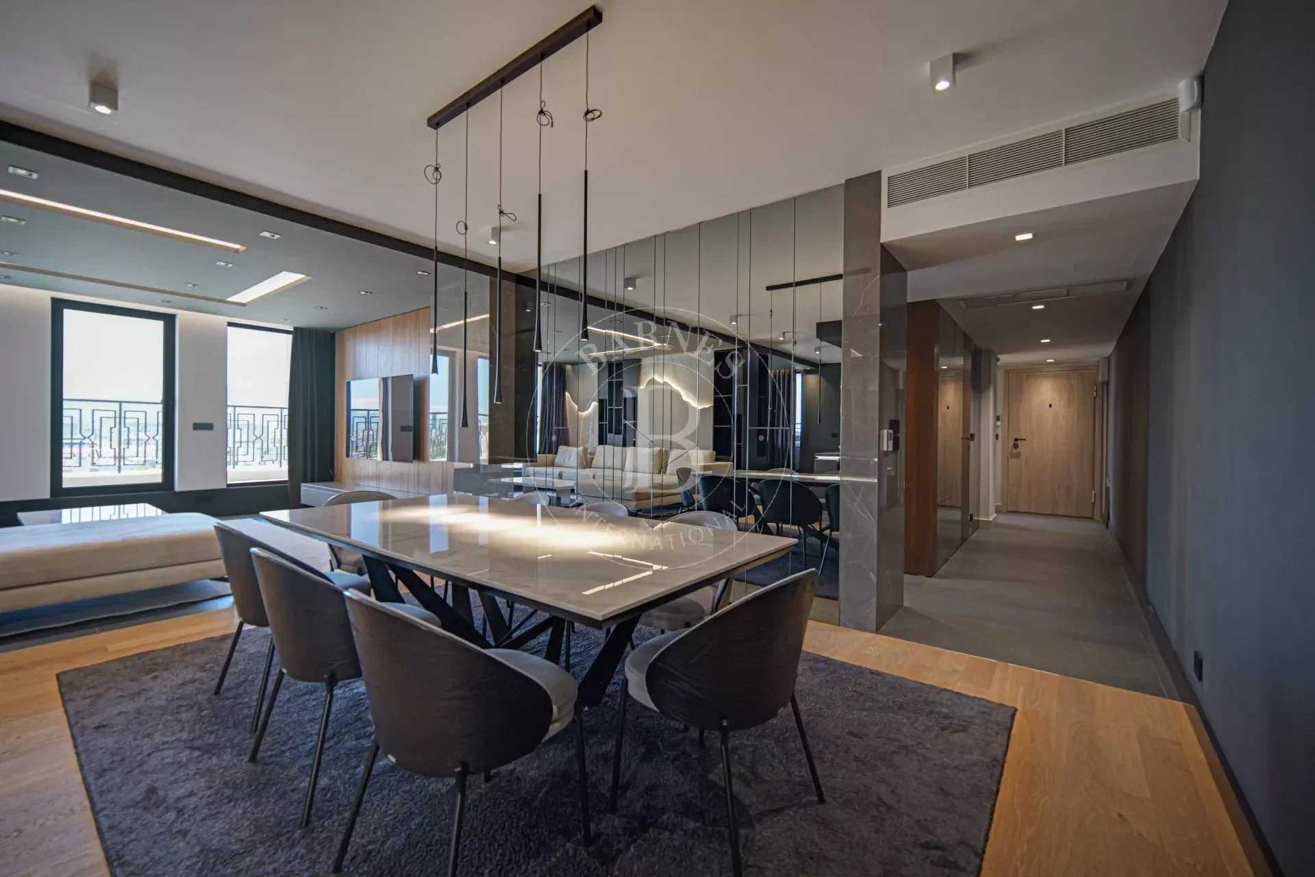 Apartment to rent 2 Bedrooms 2906 sq ft Sofia Лагера - € 3,000