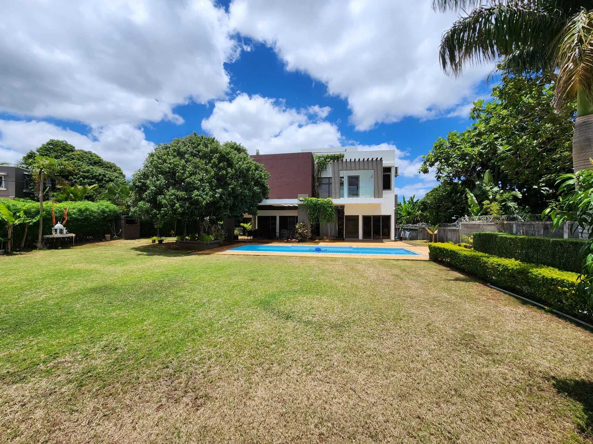 House to rent 4 Bedrooms 418 m2 Beau-Bassin CENTRE-EST (Moka et ...