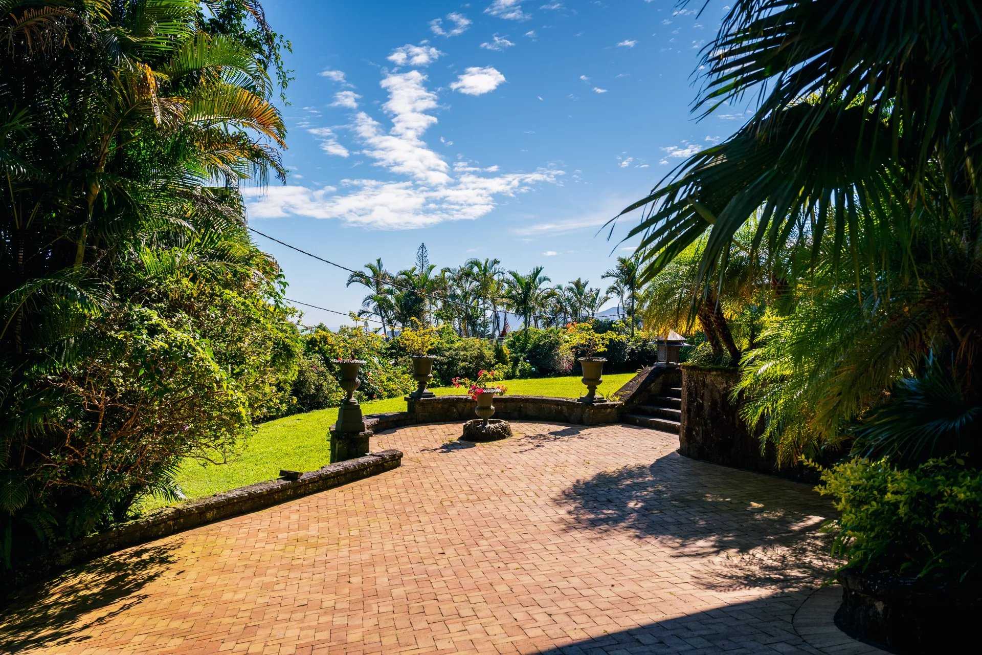 BARNES | Luxury Properties for sale - Floreal, Mauritius