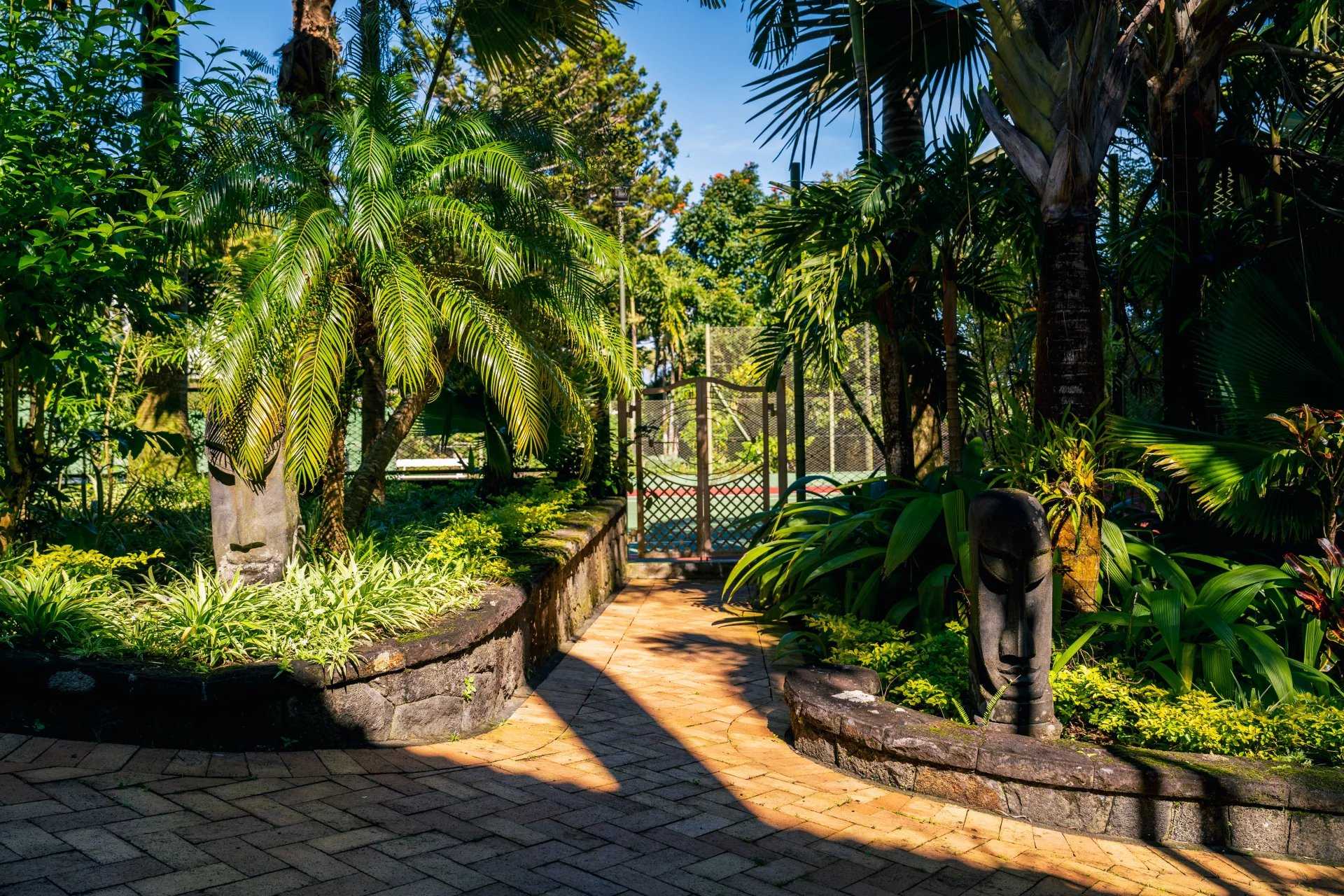 BARNES | Luxury Properties for sale - Floreal, Mauritius